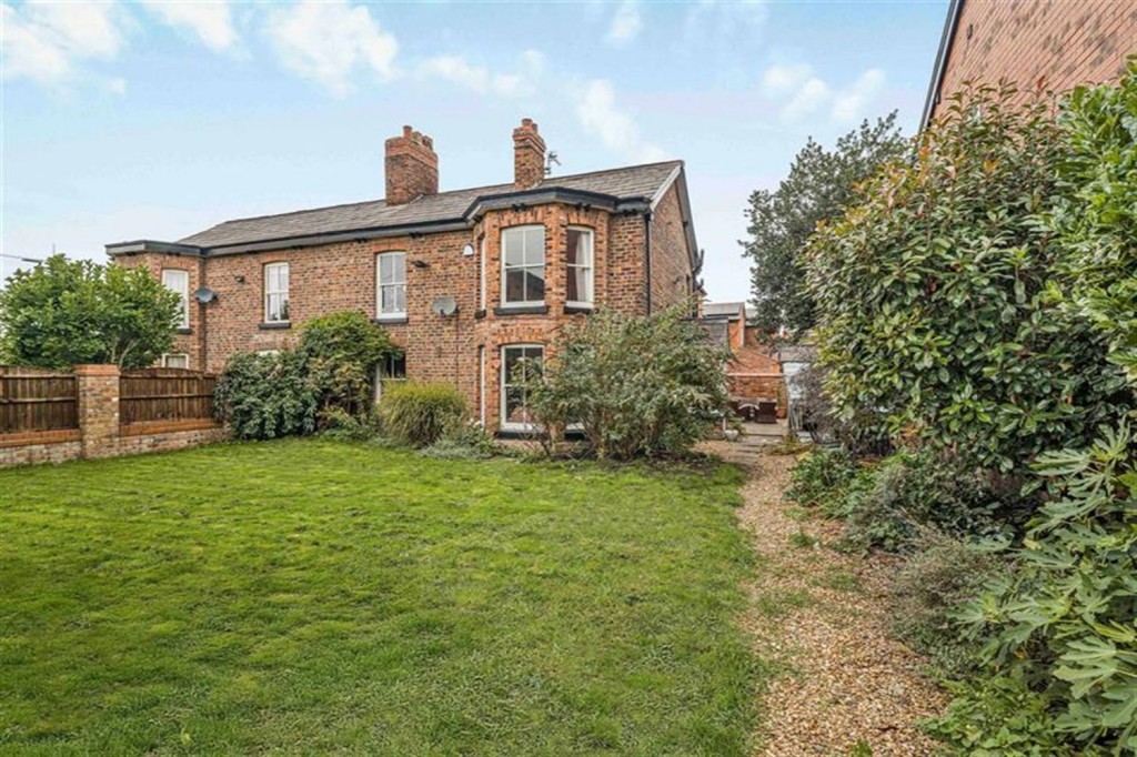 Viewing Request for The Poplars, Lymm | Gascoigne Halman