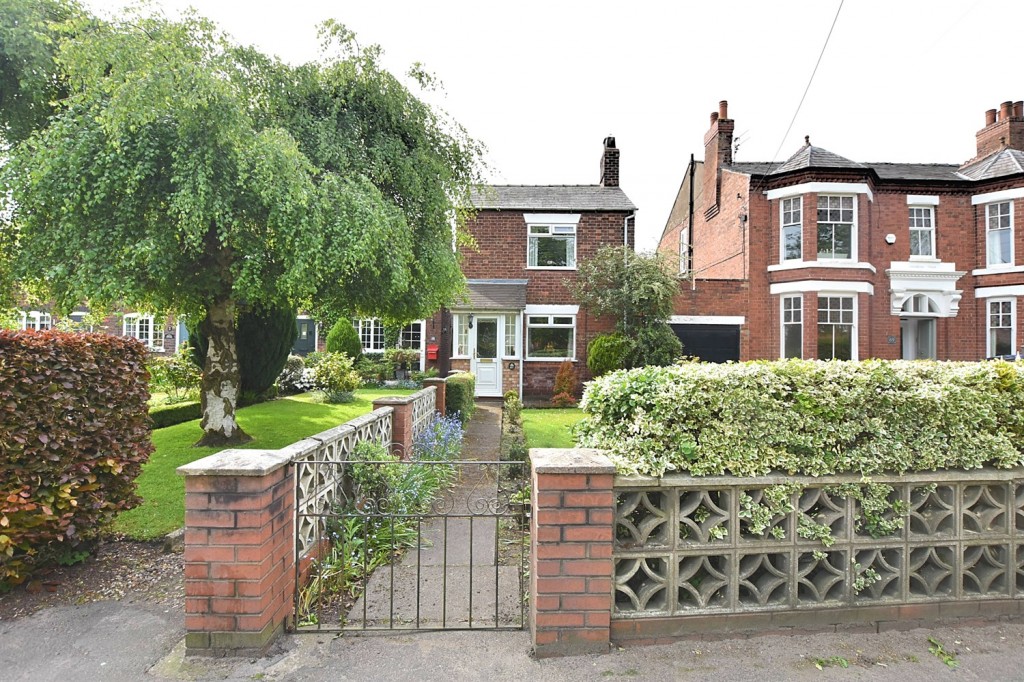 Middlewich Road, Holmes Chapel, 2 bedroom, Detached